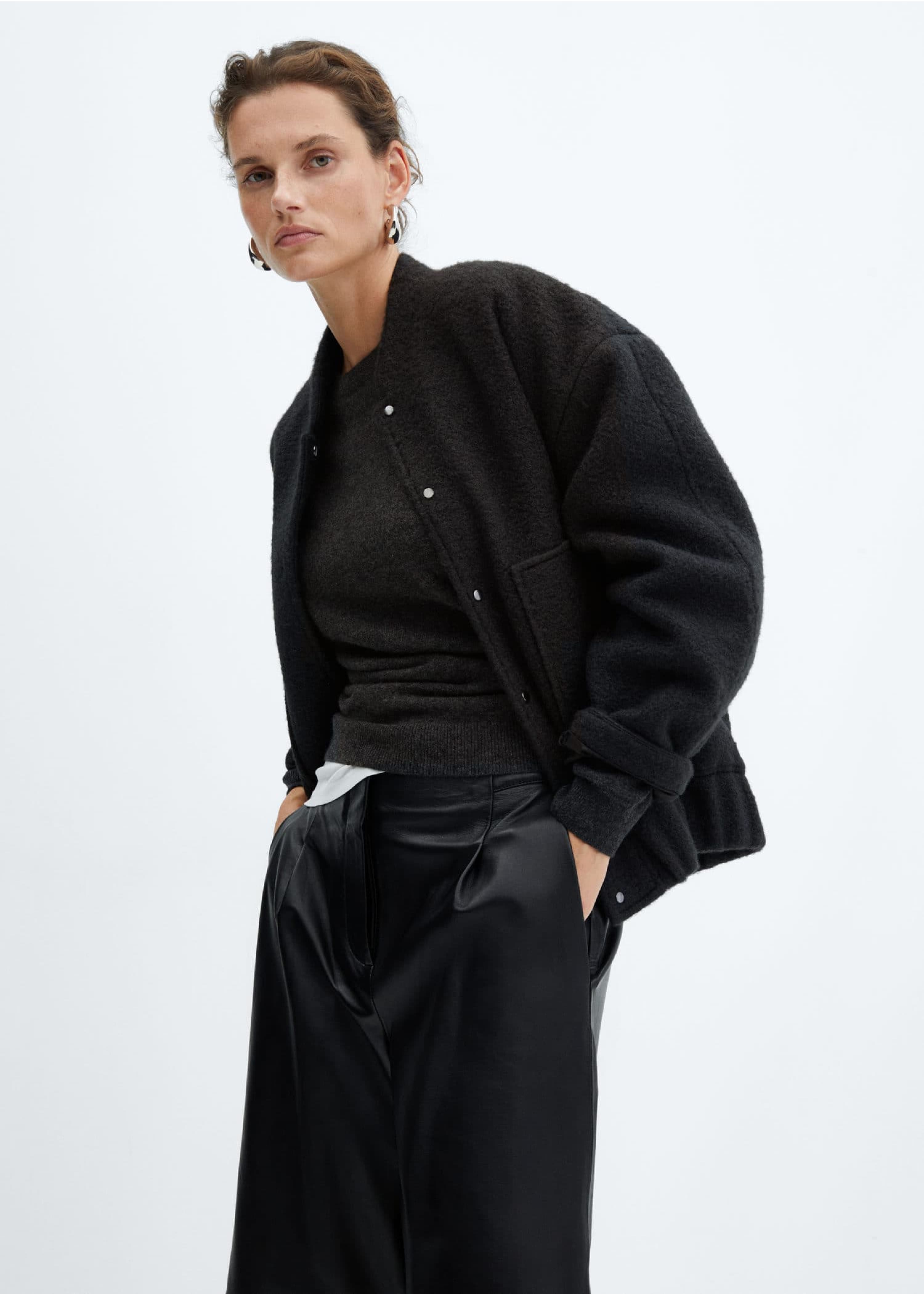 4 looks total black de mujer para triunfar este invierno | Discover by ...