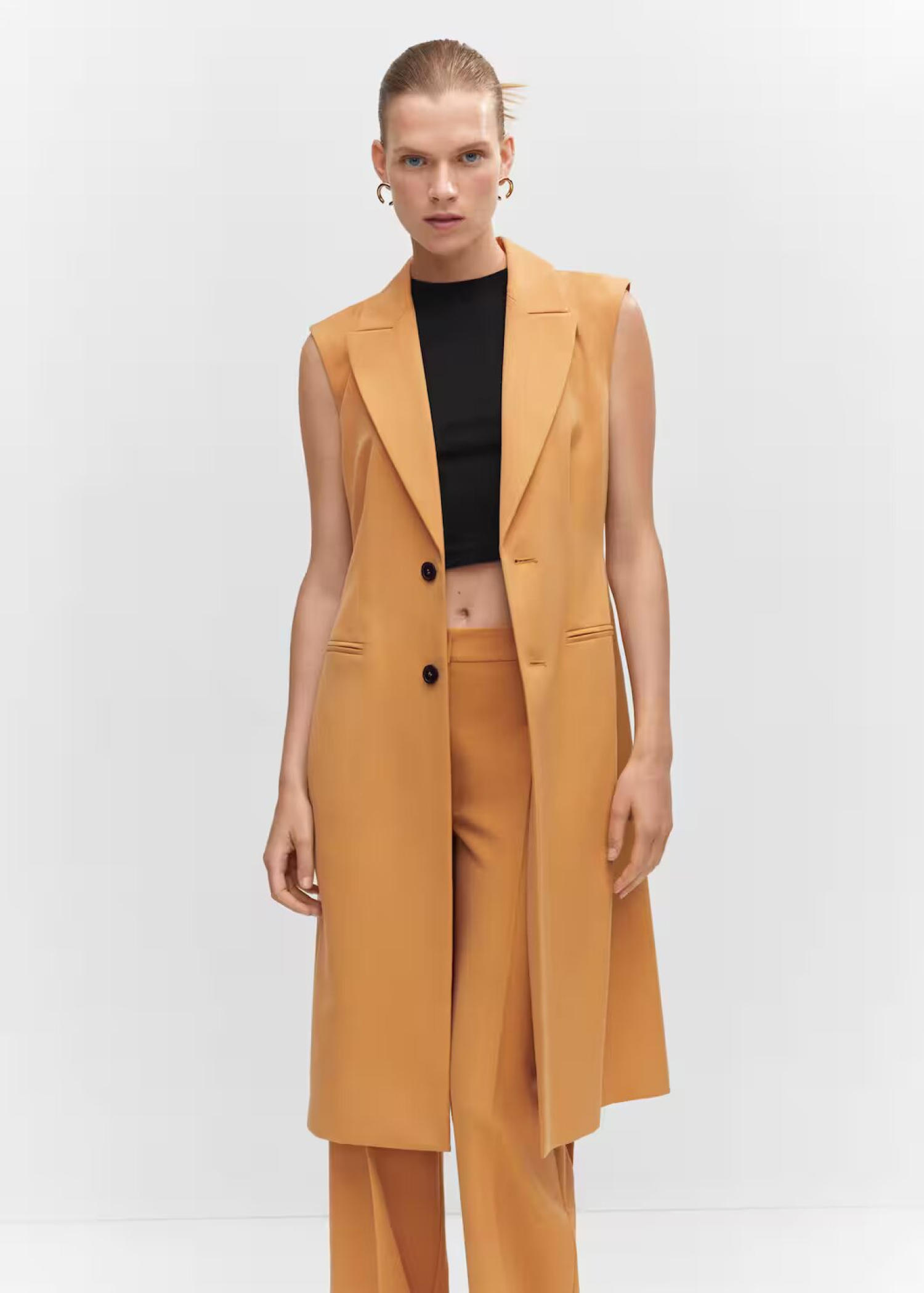 3 outfits con chaleco versátiles y cómodos | Discover by MANGO