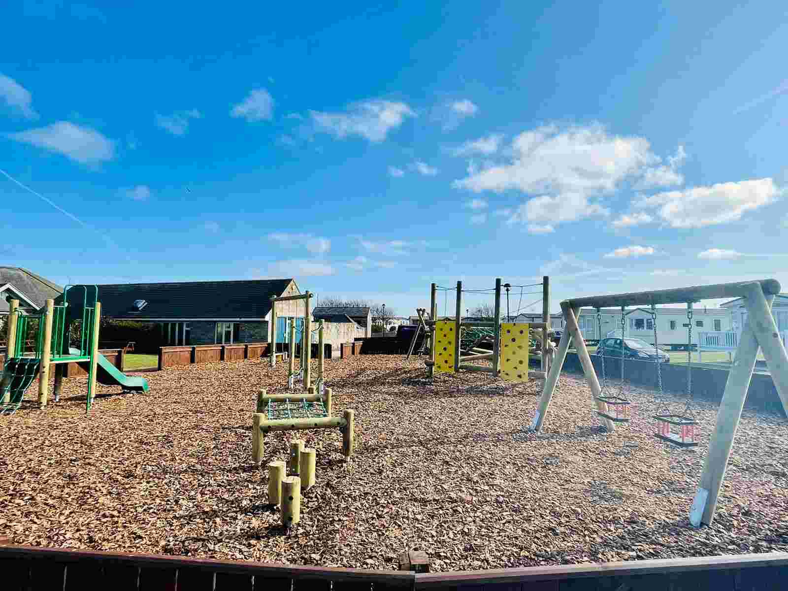 Willerby Lyndhurst 2015 For Sale at Amble Links Holiday Park ...