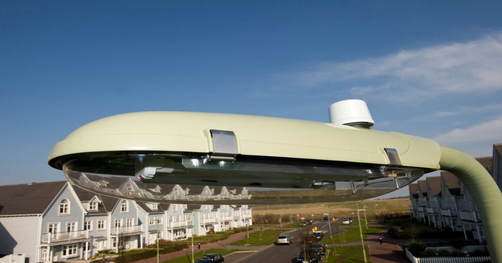 IoT hits the streets with smart lighting