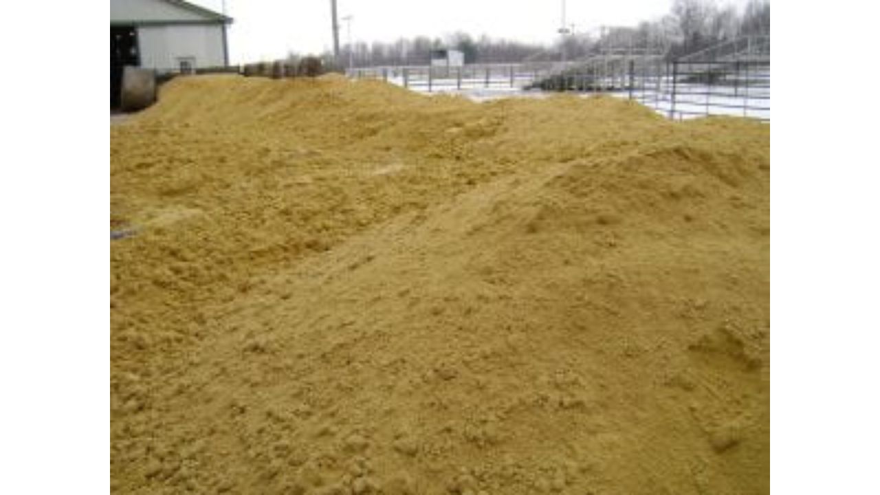 Feeding co-products to beef cows this winter