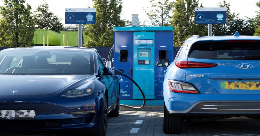 SSE signs major partnership to bring EV charging to 20 retail parks ...
