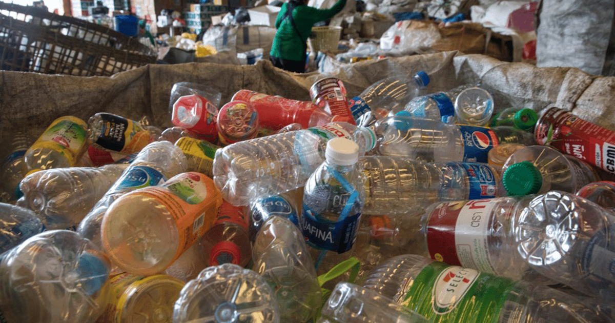 Hillenbrand, Cola-Cola, NetImpact Announce Plastics Competition
