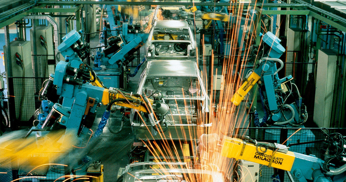 How Closed-Loop Recycling Programs Benefit Automobile Manufacturers