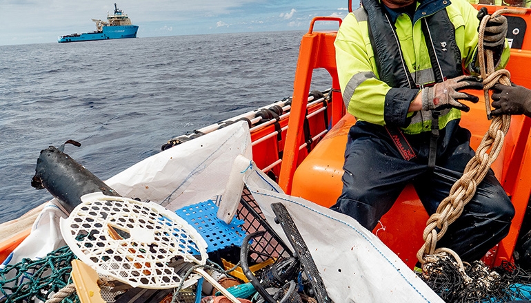 Ocean Cleanup Device Returns with First Load of Plastic