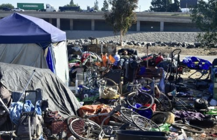 What’s Causing LA’s Trash Problem?