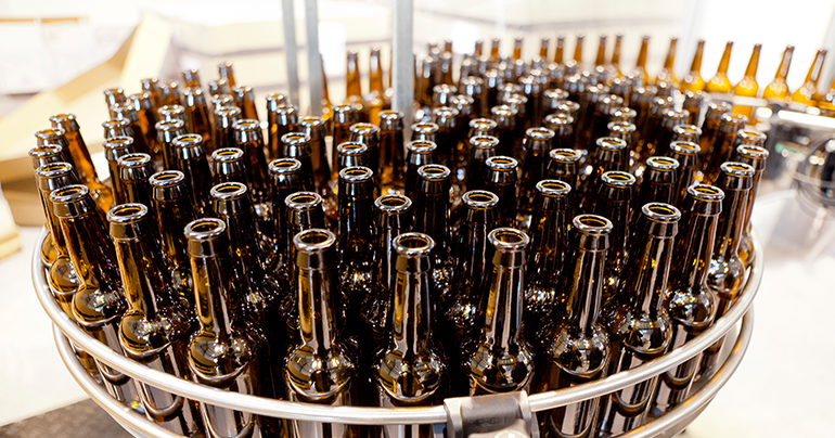 Could Glass Make a Comeback Amid Single-use Plastic Concerns?