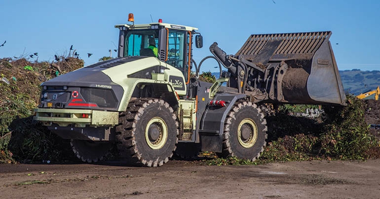 Volvo Tests Hybrid Wheel Loader at Waste Management Landfill