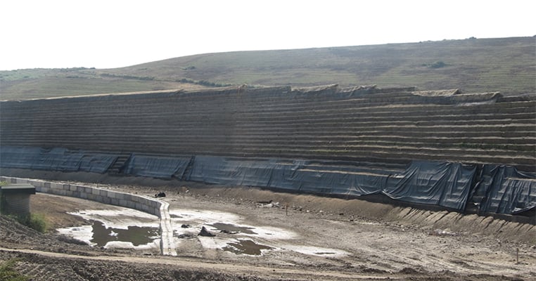 Could Vertical Landfill Walls Help Solve the Capacity Dilemma?