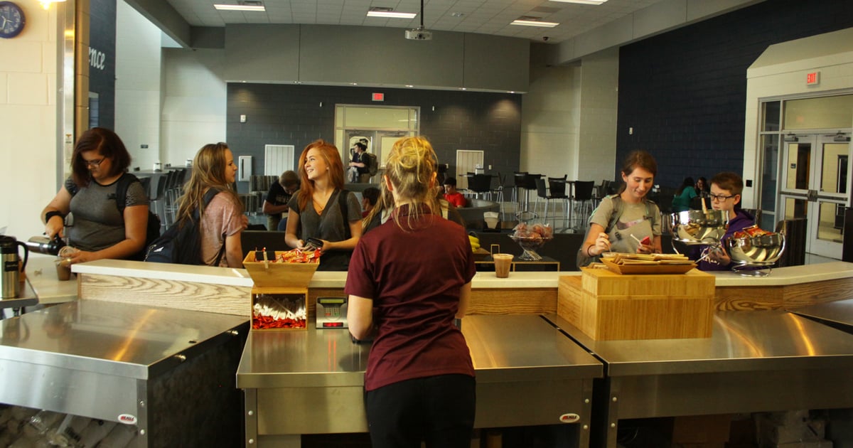 High school opens “student union” coffee shop