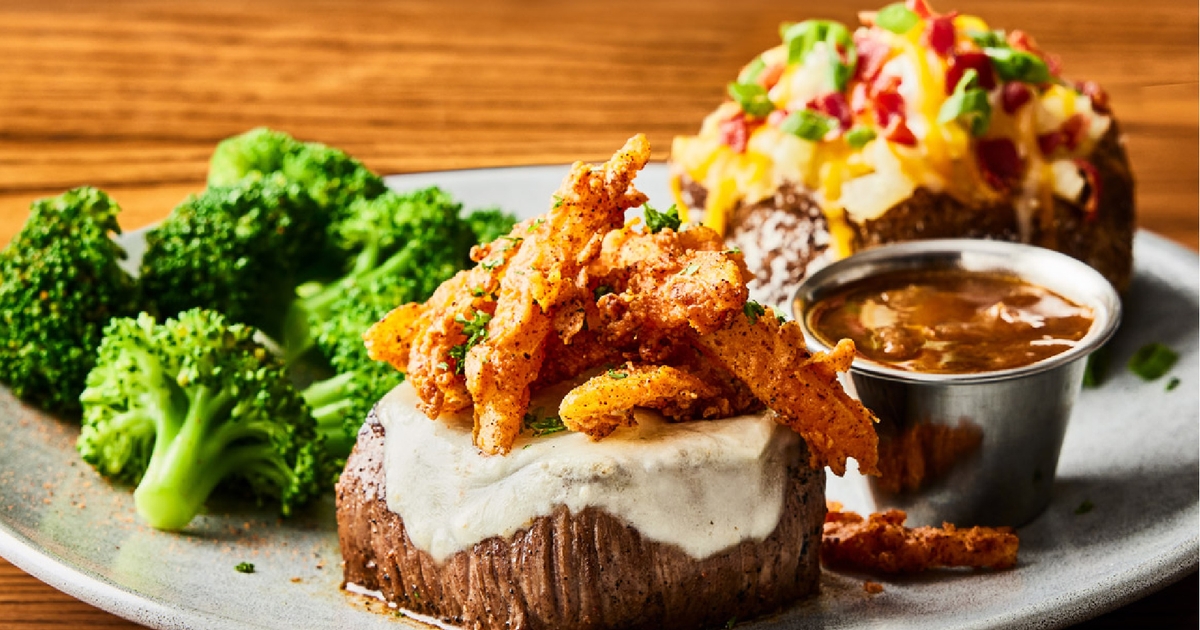 Outback Steakhouse innovates the menu by giving equal play to food and ...