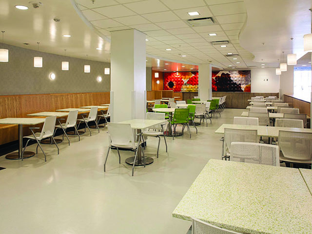 Federal cafeteria delivers function, flavor