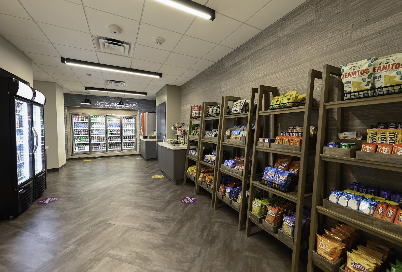 New cafeteria at Travelers HQ offers a dazzling food hall experience
