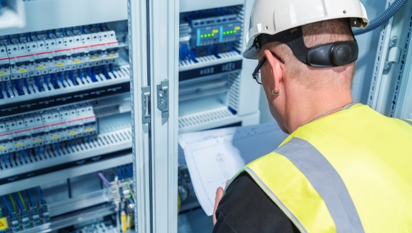 Detecting machine defects - Mitsubishi Electric Factory Automation ...