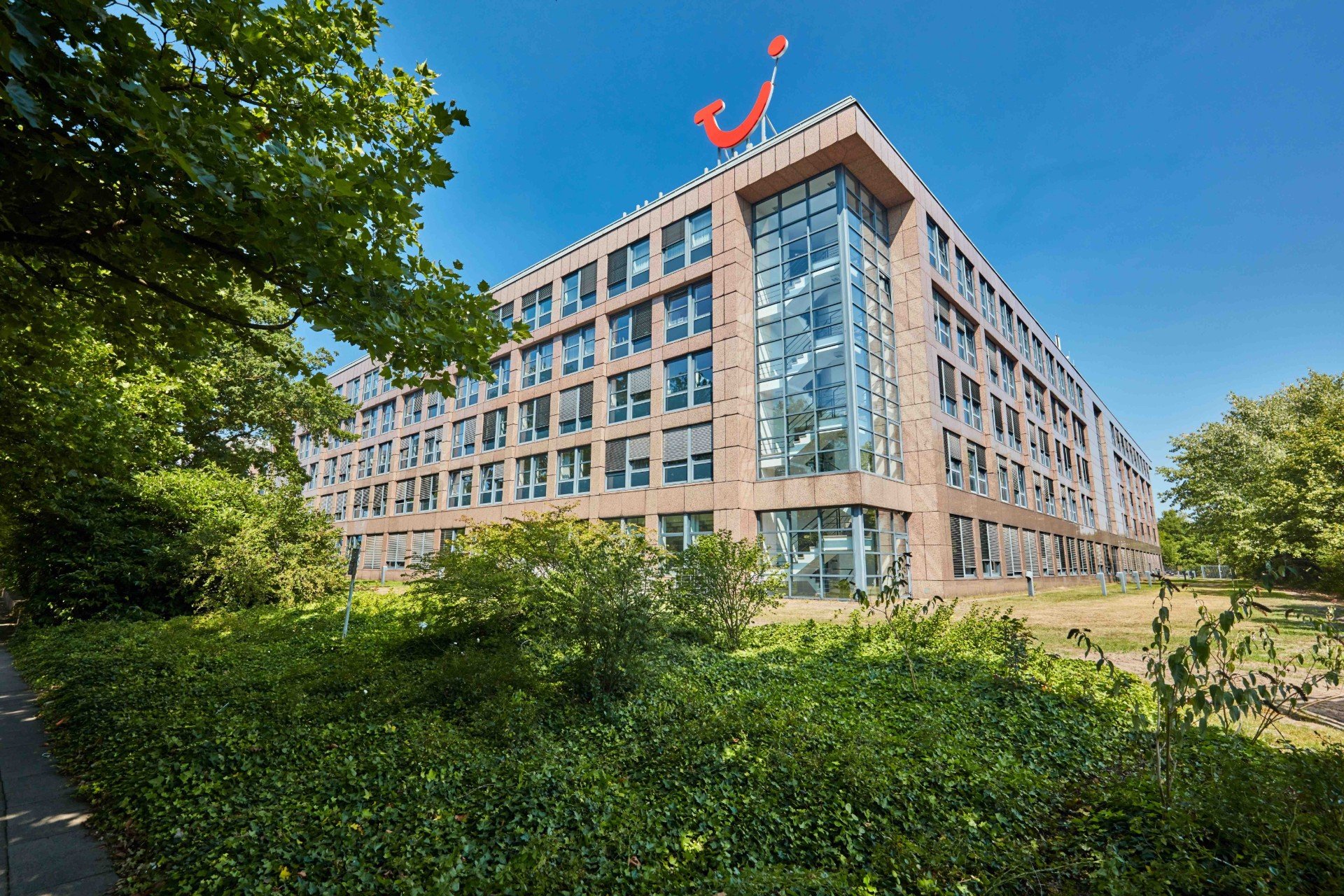 TUI Group gets €1.8bn bridge loan from Germany