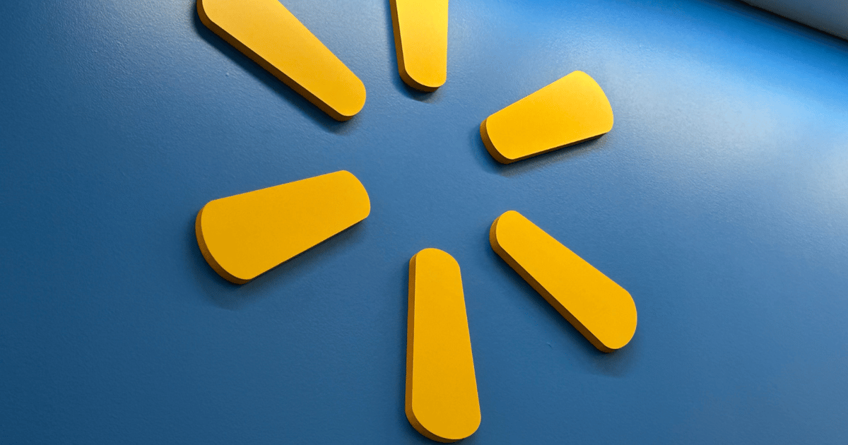 Walmart adds new benefits for workers