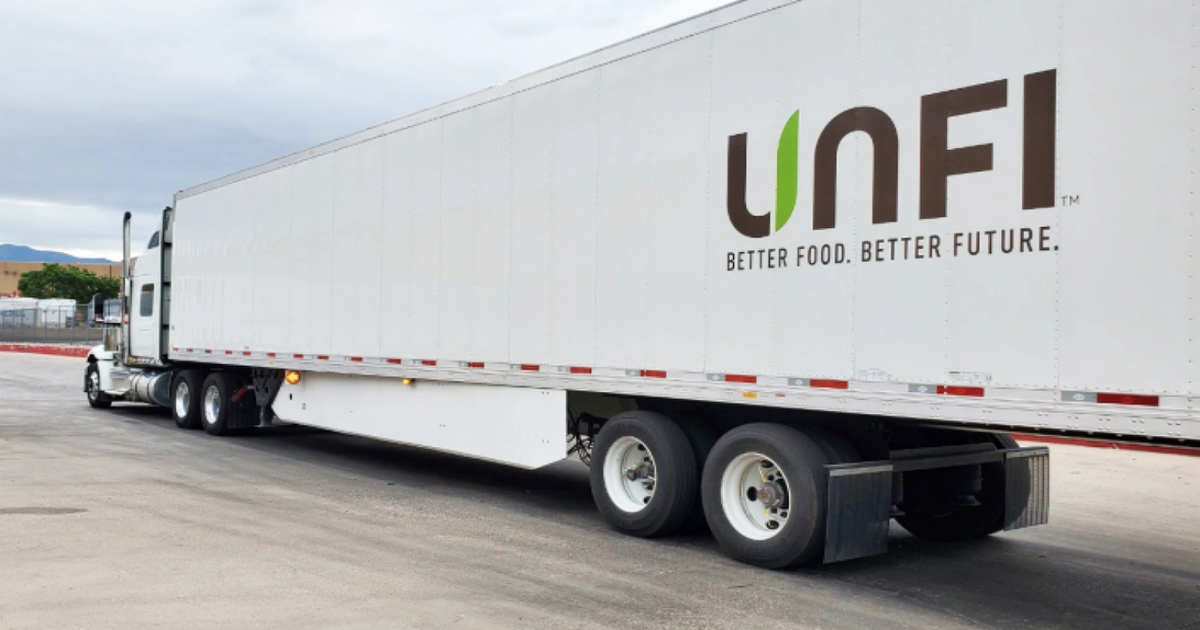 UNFI realigns wholesales business, splits off natural and organic