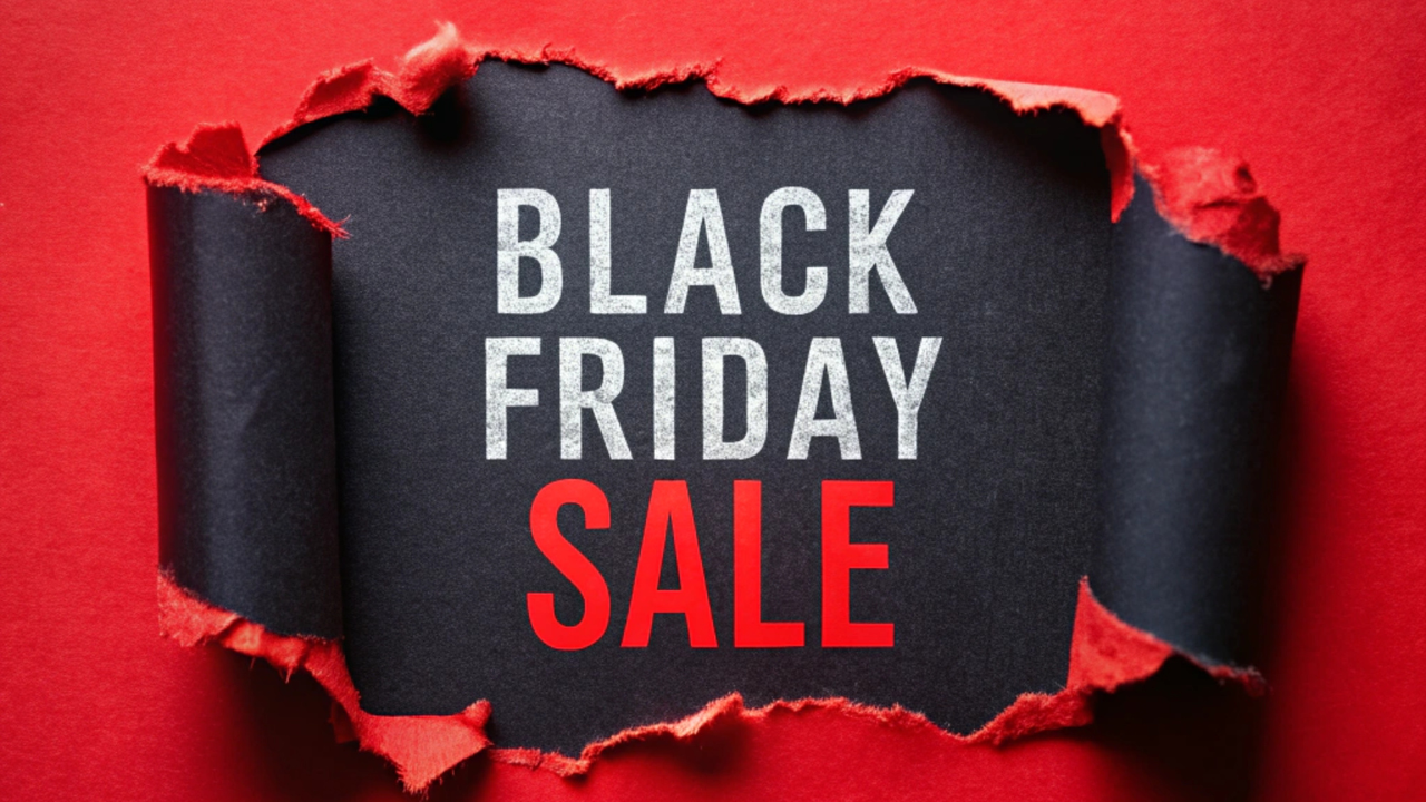 Economy, tariffs shaping consumer behavior for holidays