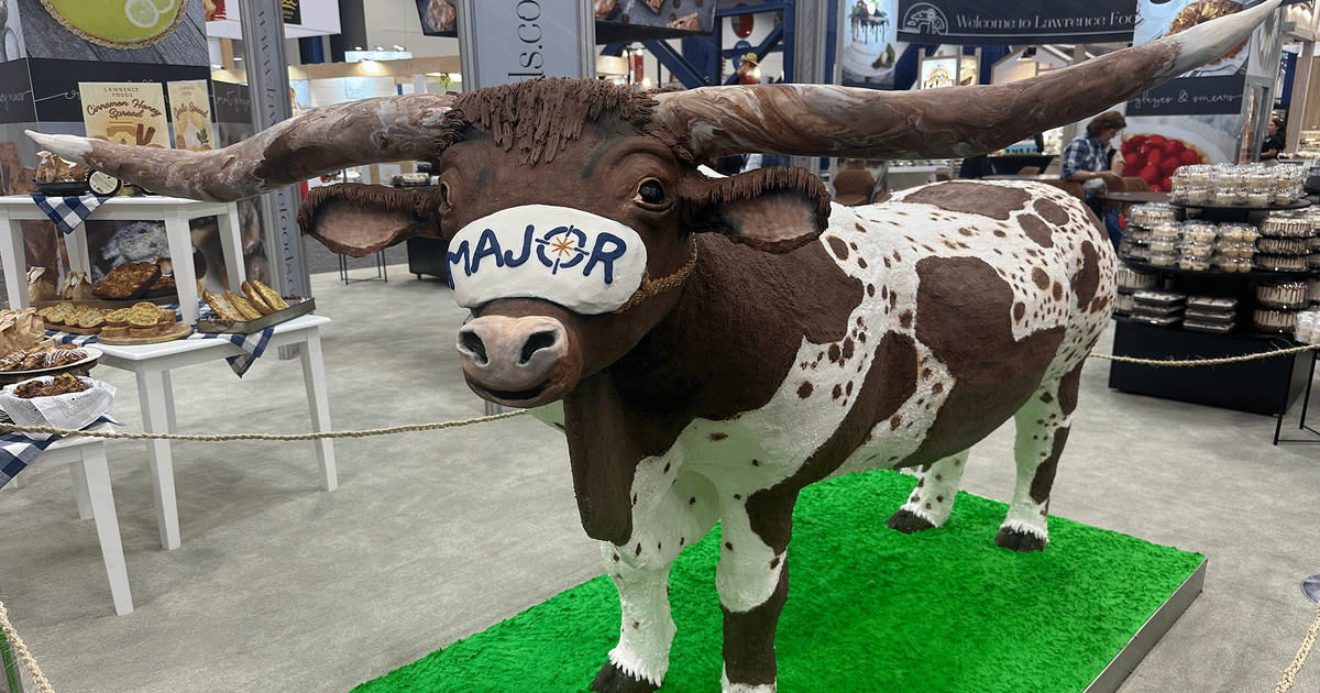 Take a look inside: The IDDBA show floor!