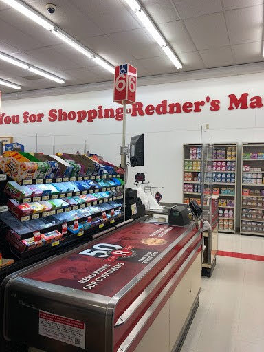 Redner’s Highlights 50th Anniversary With Conveyor Belt Messaging