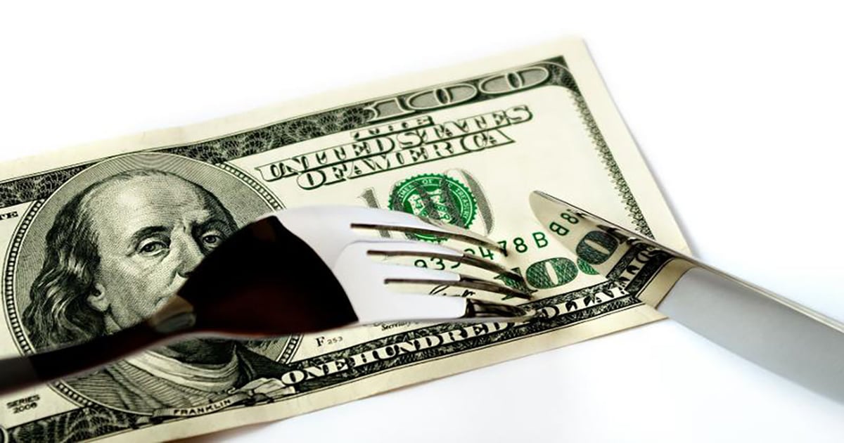 Inflation gap between grocery, restaurants narrows