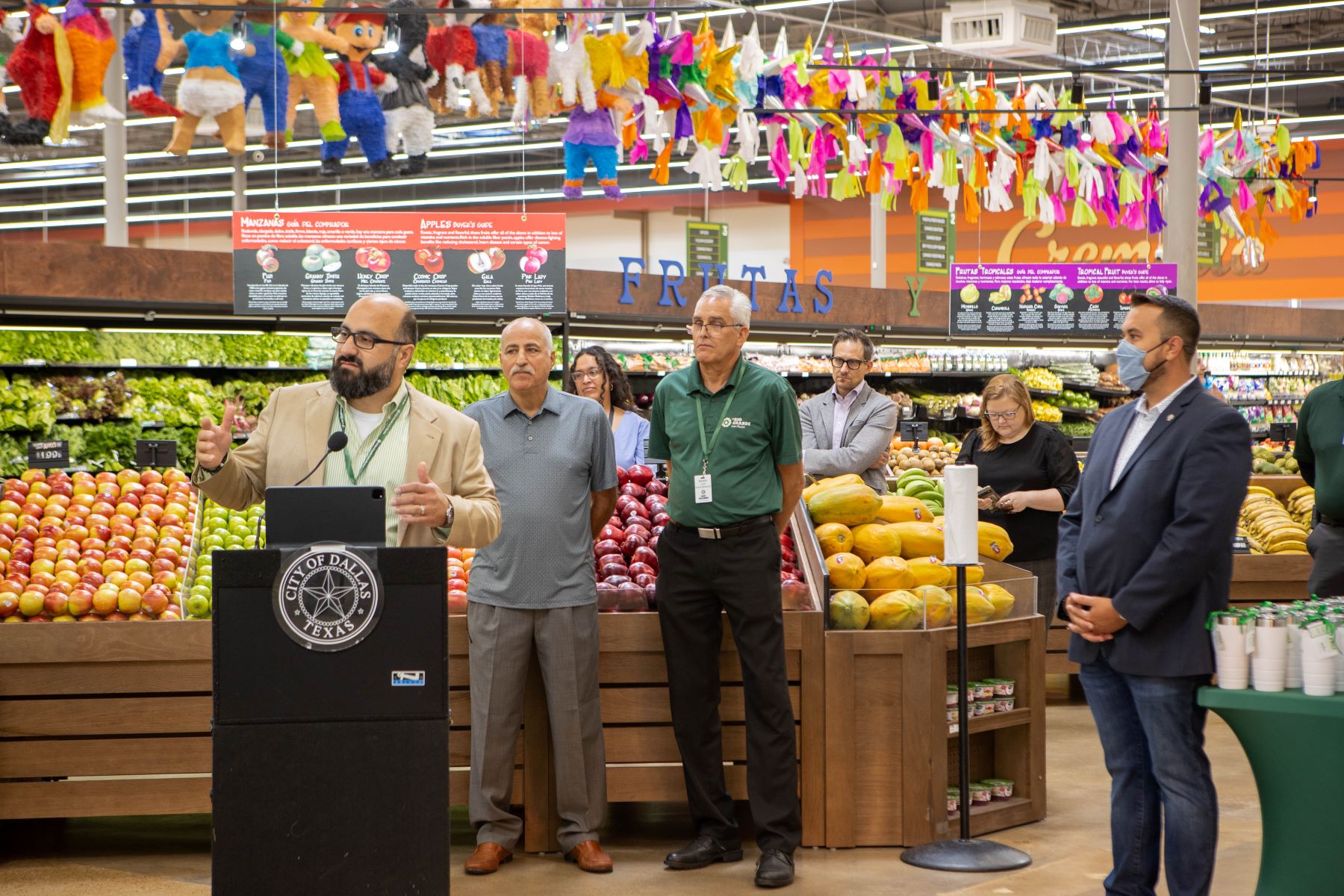 New independent grocery store opens in Dallas
