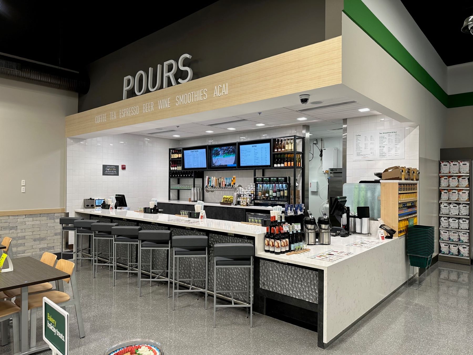 Publix opens a new store in Florida with a Pours area