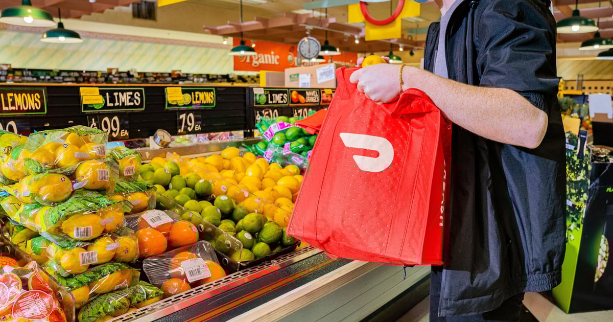 Off-Premise Ordering in 2022: What Grocery Retailers Need to Know