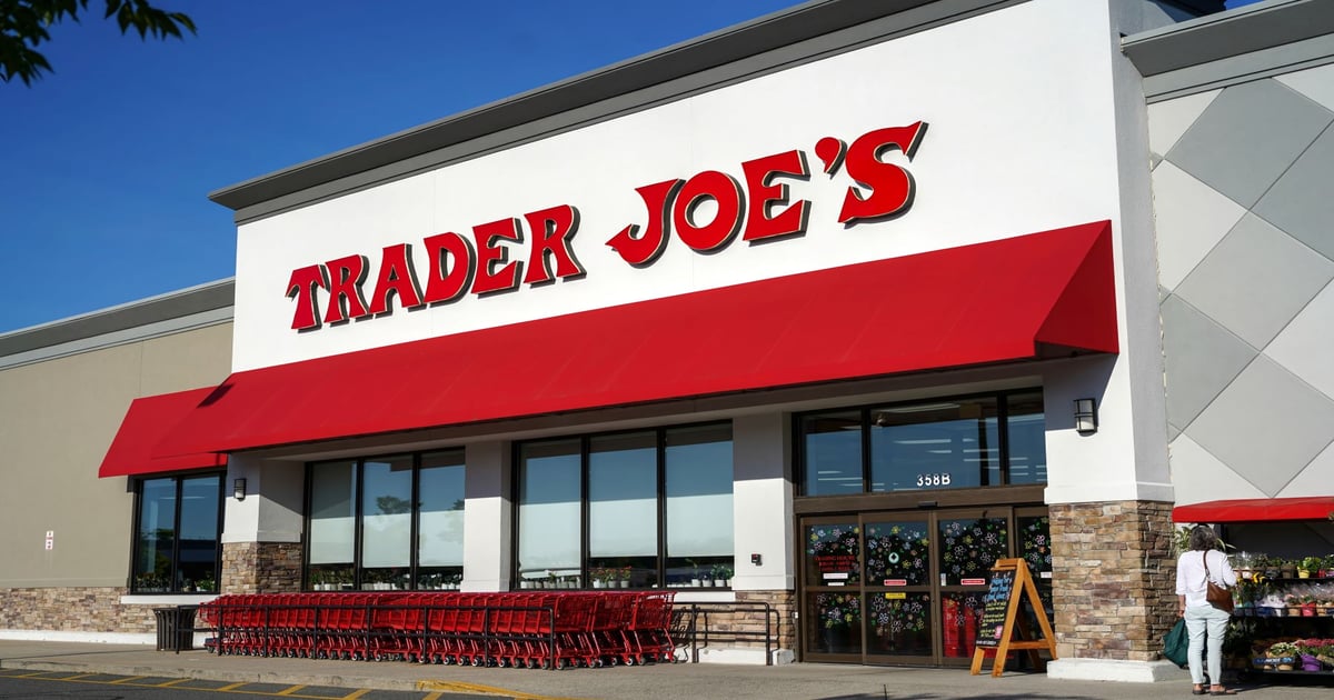 Survey: Trader Joe’s tops other grocers in customer service