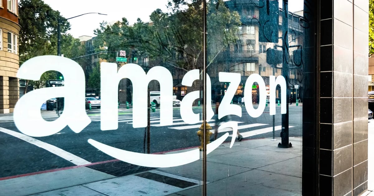 Amazon replaces Walmart as No. 1 in revenues