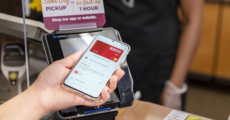 Kroger's QFC chain pilots contactless payment technology