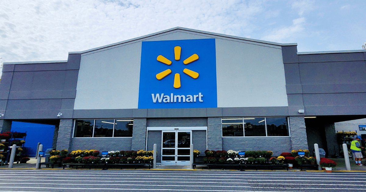 Walmart raises sales, earnings outlook