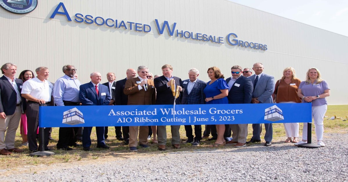 Associated Wholesale Grocers unveils tech-infused distribution hub