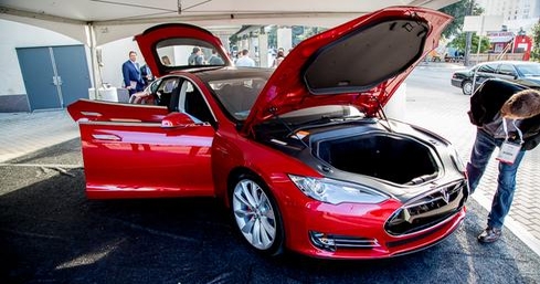 Elon Musk: I Thought Tesla Was Dying | InformationWeek