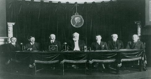 First Transcontinental Phone Call: A 100-Year Celebration | InformationWeek
