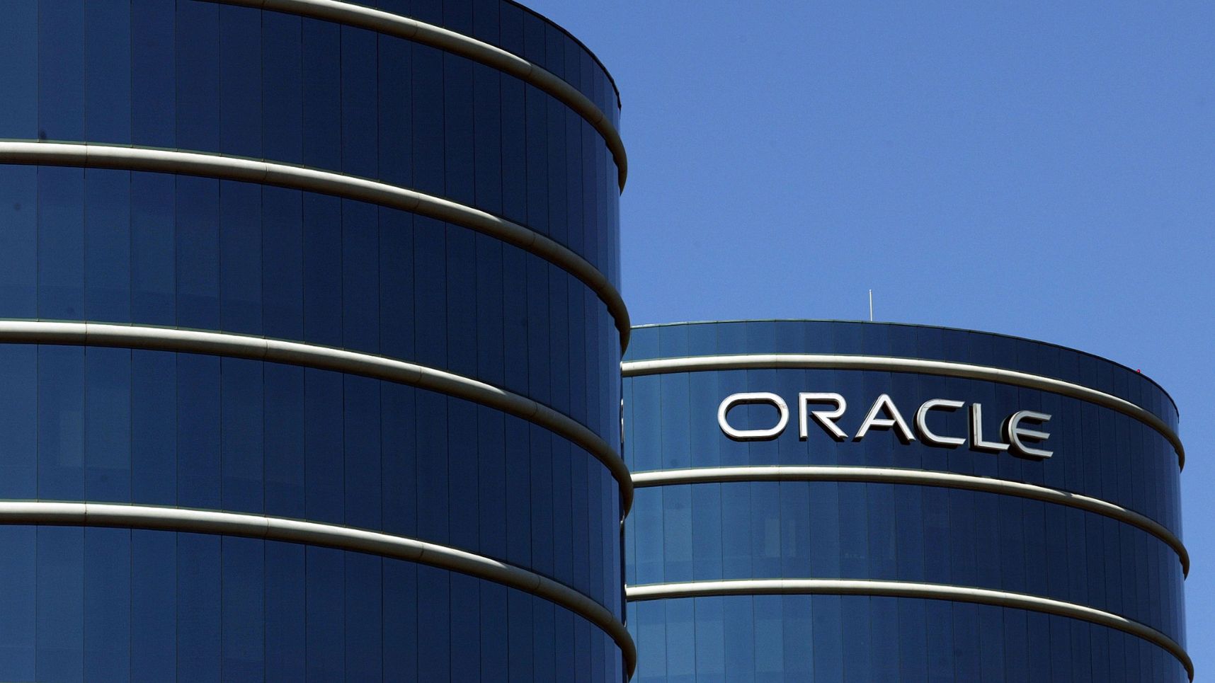 Oracle, Accenture Partner to Develop Generative AI Solutions