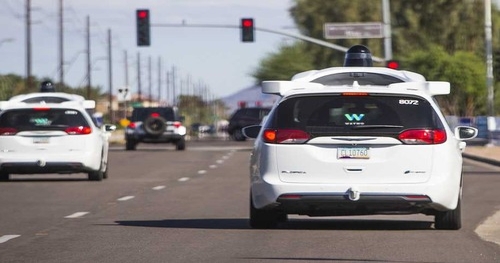 Waymo car filmed as it gets confused by cones, escapes its own support ...