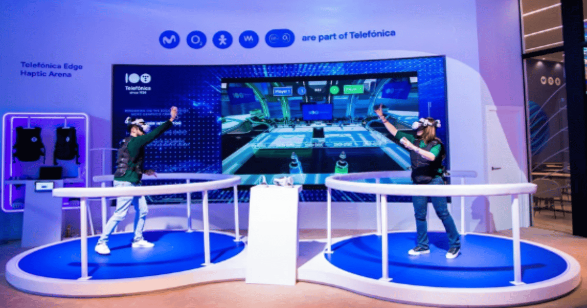 Connected Tech Woos Crowds at Mobile World Congress