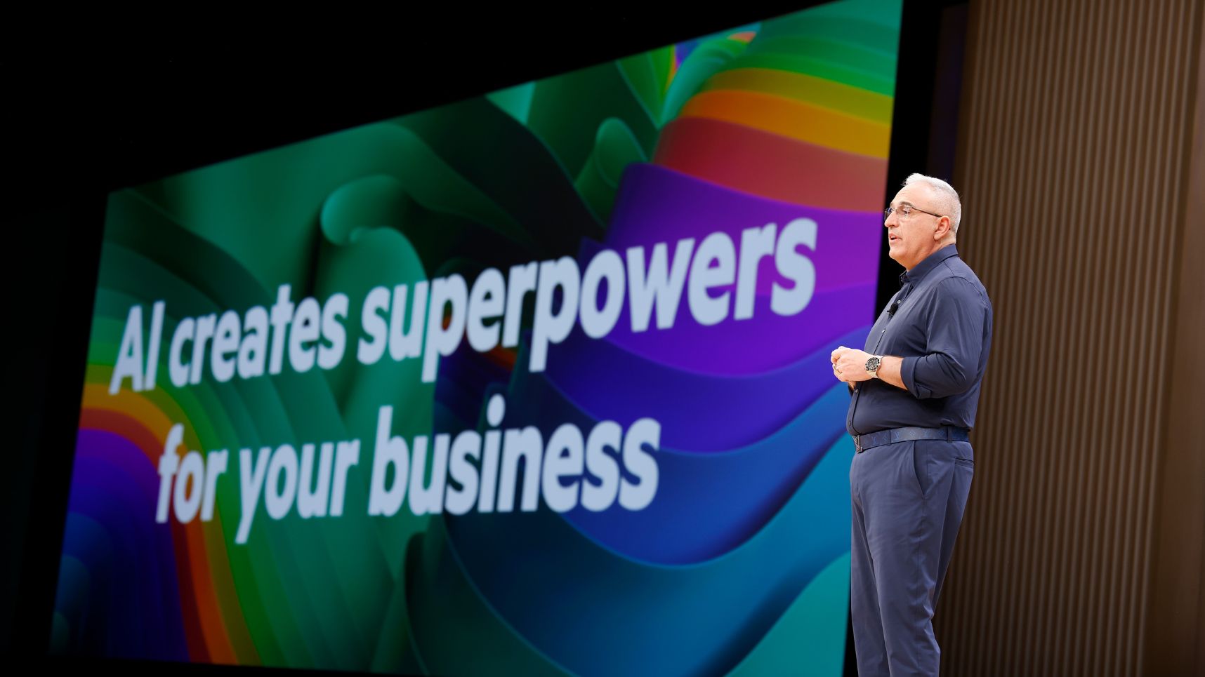 HPE Enters AI Cloud Market with Language Model Training Solution