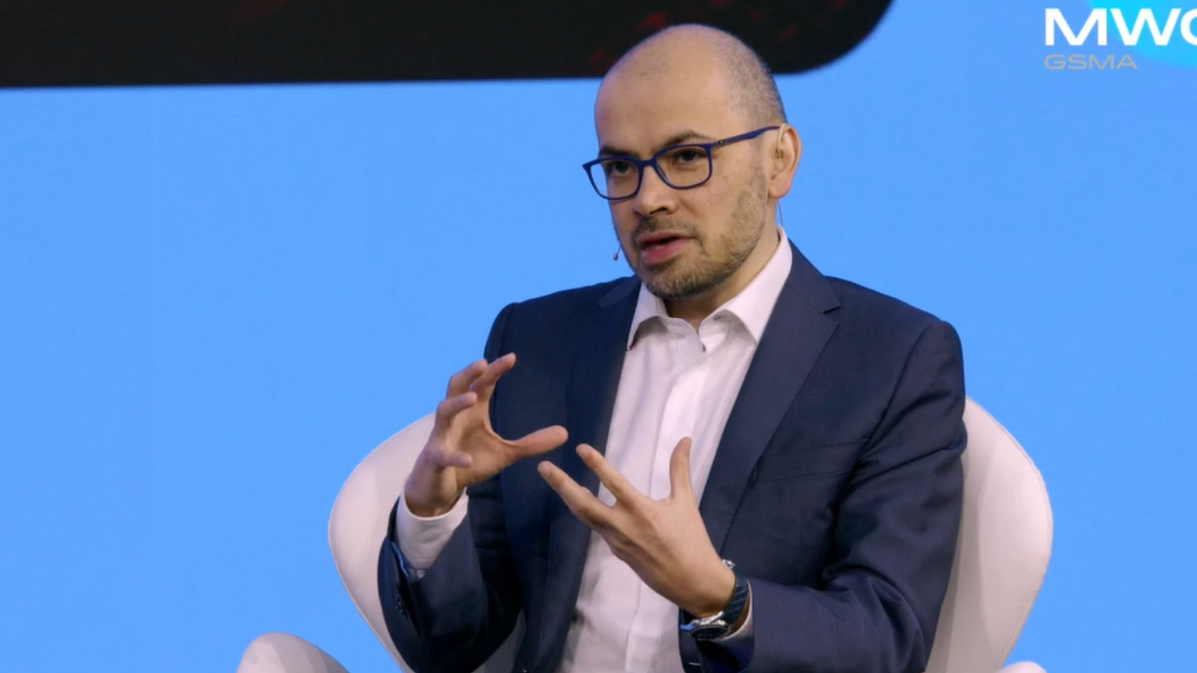 Google DeepMind CEO on AGI, OpenAI and Beyond – MWC 2024