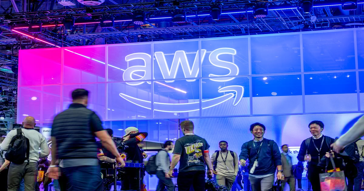 AWS Simplifies Agent Building With Model Customization
