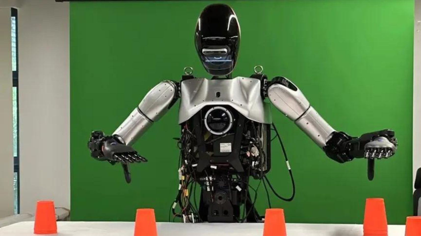 Life-Size Humanoid Robot With Dexterous Hands Unveiled at World AI ...