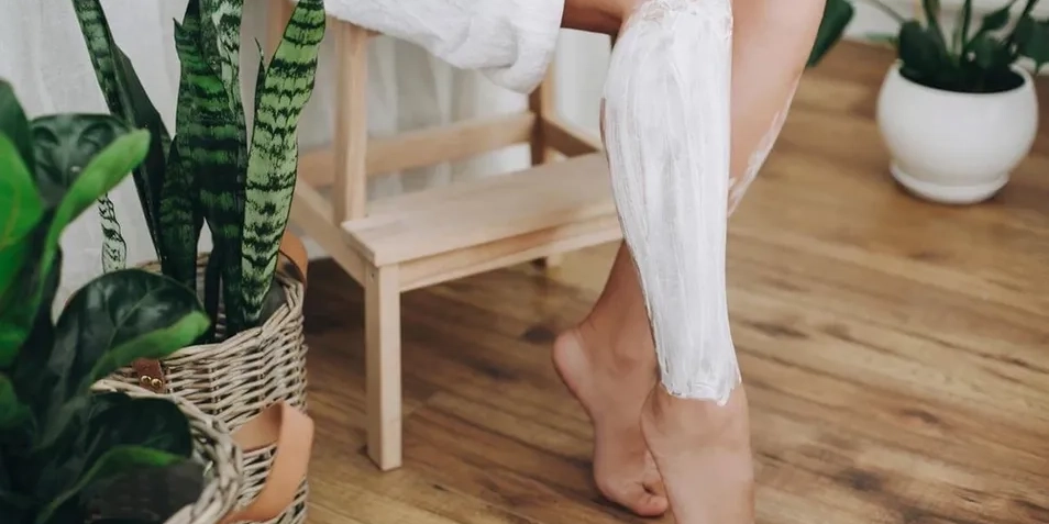 What are Depilatory Creams and How do they Work? | Veet Canada