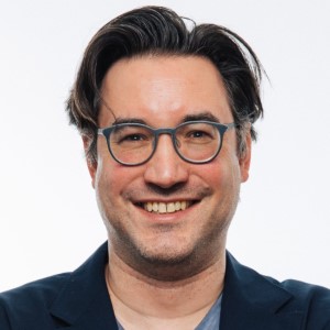 Uli Ries has been a journalist since 1998 and works for online and ...