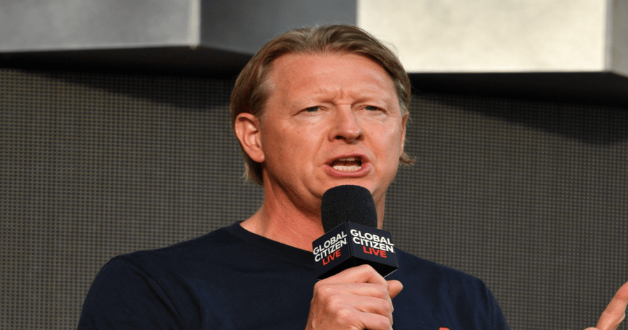 Verizon CEO tries another management shakeup