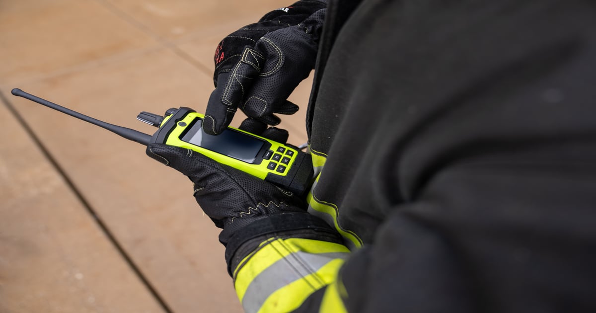 Motorola Solutions announces single-band P25 smart radio with LTE for ...