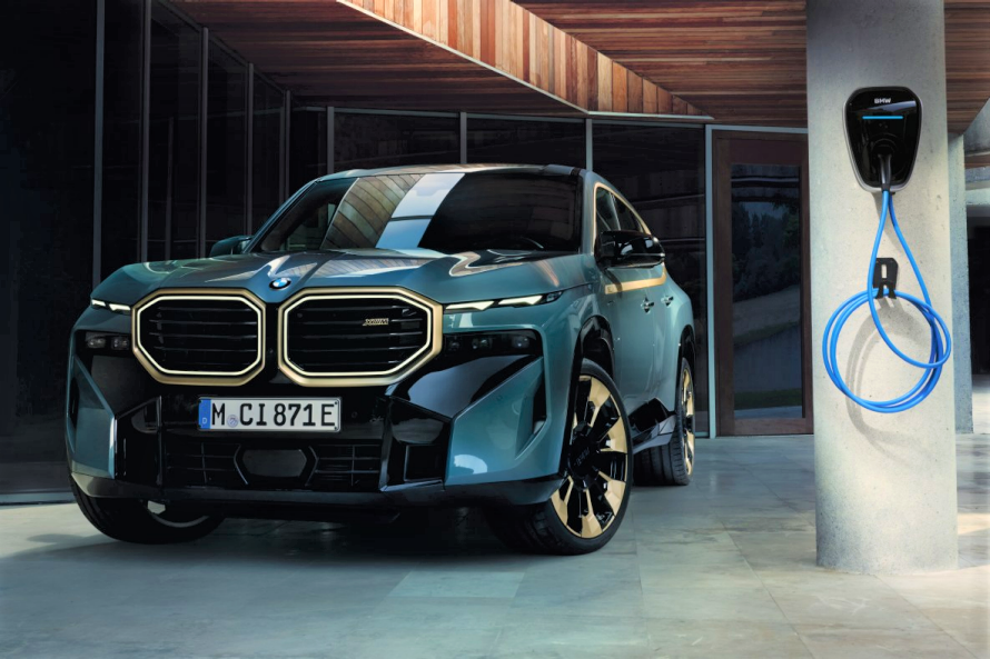 BMW M Takes Wraps Off XM High-Performance PHEV