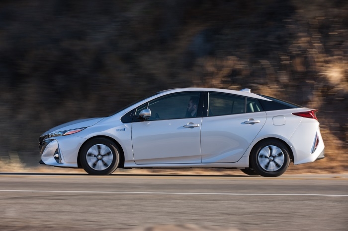 '17 Toyota Prius Prime