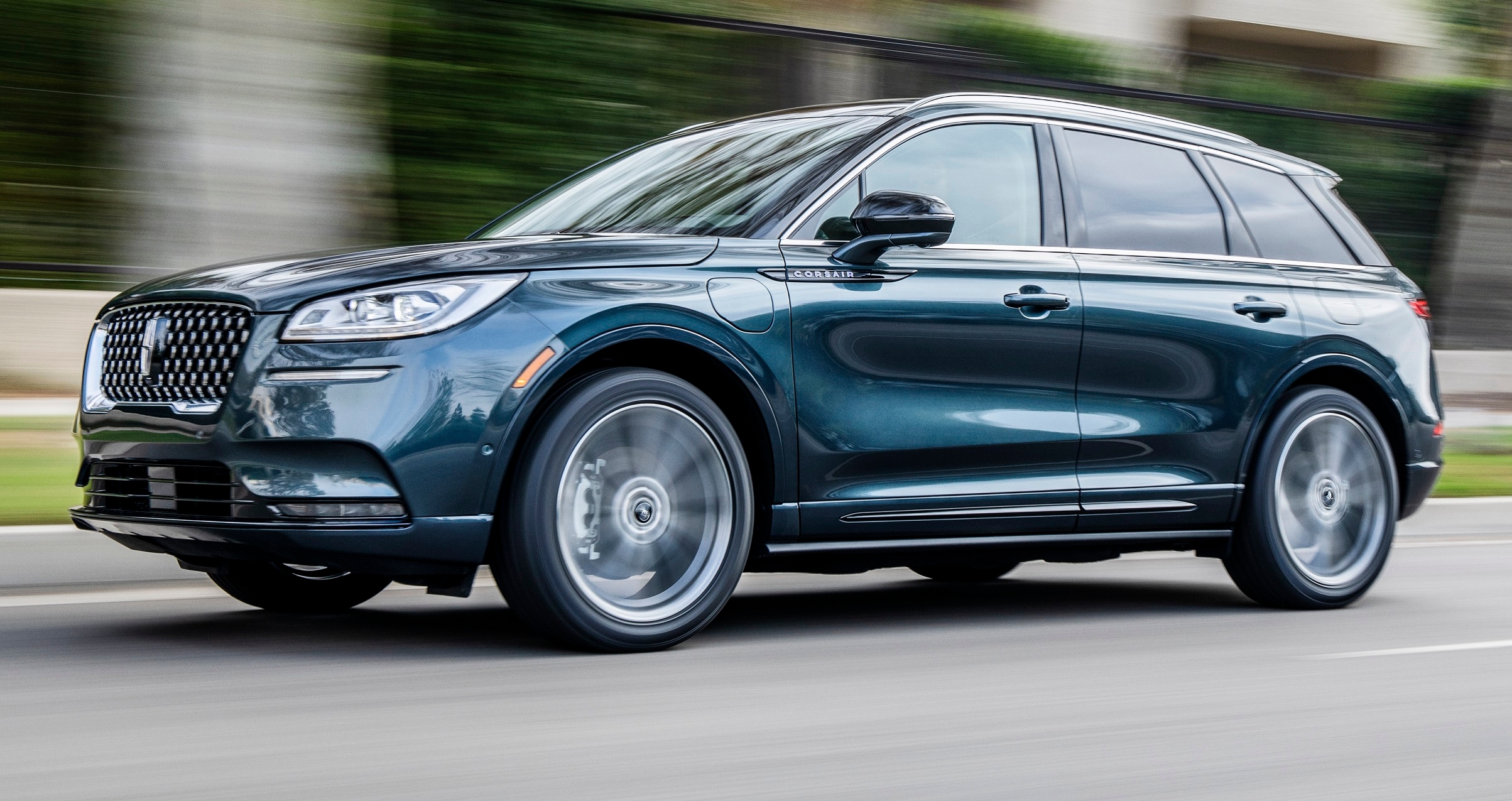Ford s E Axle Hybrid Debuts in 21 Lincoln Corsair Grand Touring