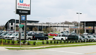 Cut Dealership Ranks by Half, Analyst Says